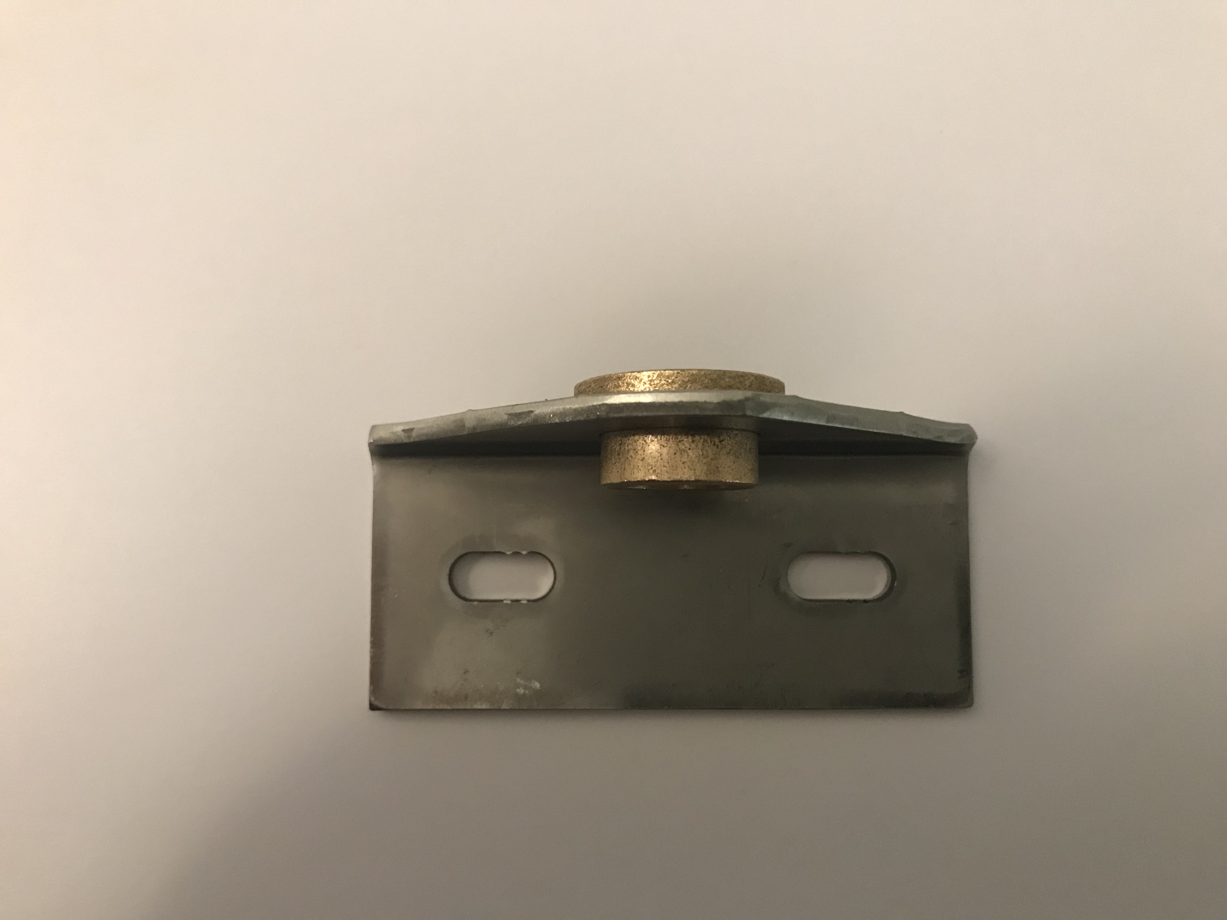 MOUNT BRACKET W/BUSH AVIDA INC - Incubation Systems Inc