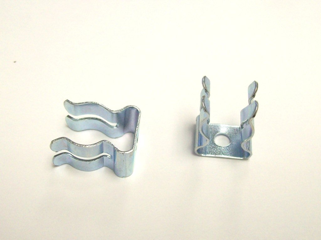 CLIP LARGE THERMOSTAT SILVER - Incubation Systems Inc